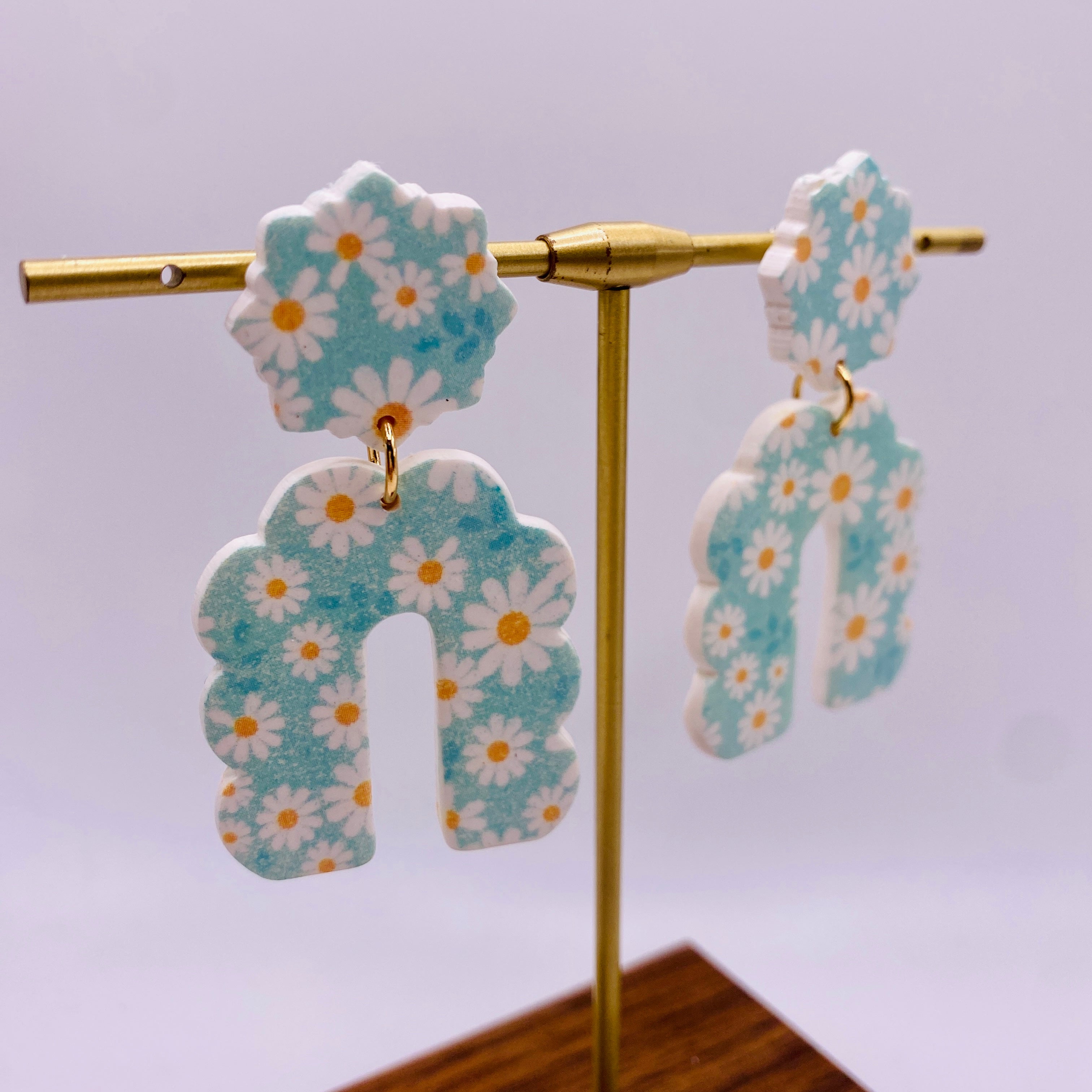 Large Blue & White Daisy Dangle – Day Made Designs